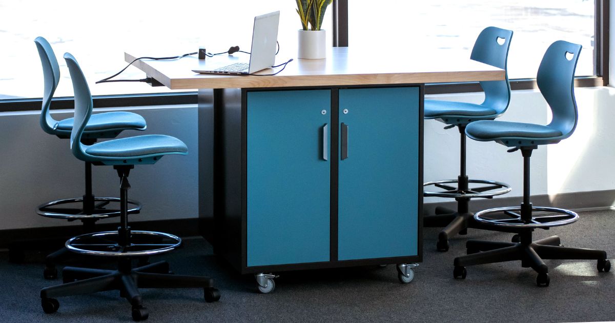 Intellect Wave Task Stool | Products | KI