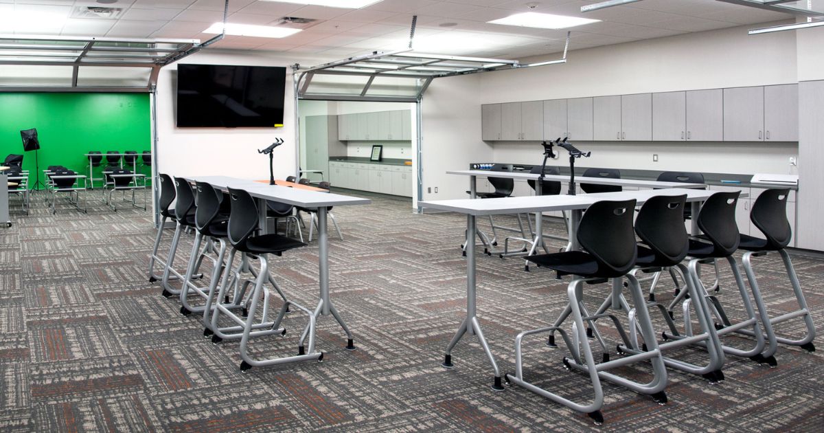 Intellect Wave Cafe Stool | Products | KI