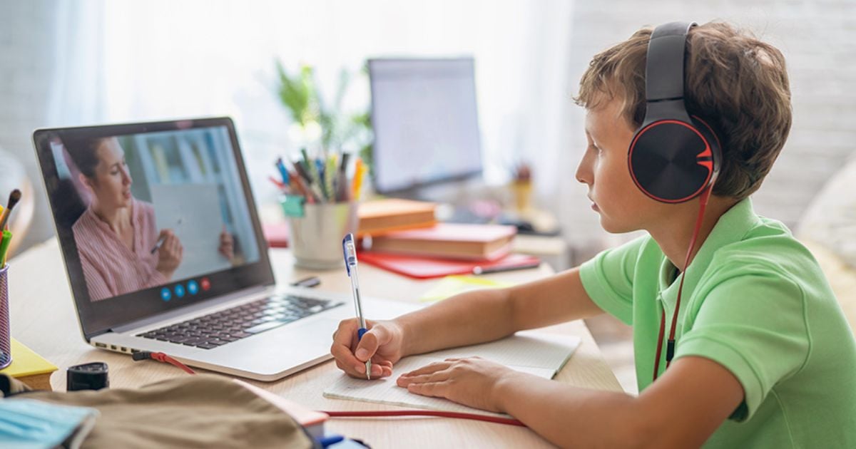 Learning to Adapt to Virtual Middle School | KI